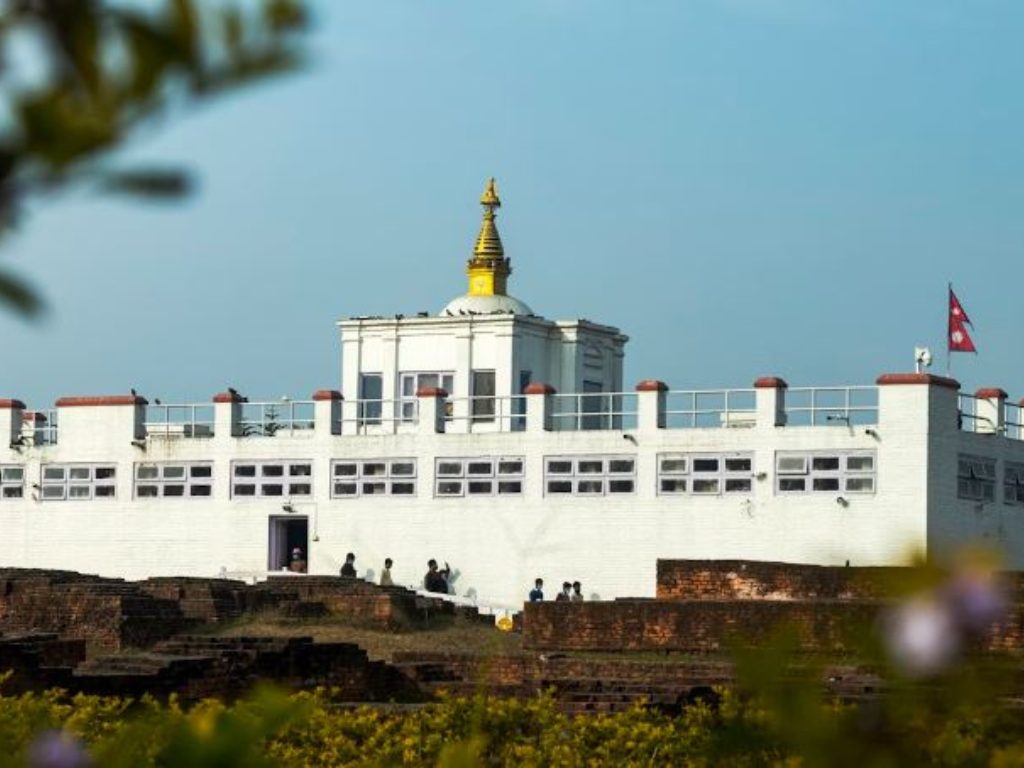 Kathmandu Chitwan Lumbini Tour - Nepal Holiday Treks and Tour